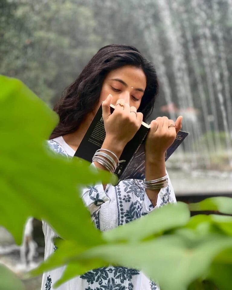 Khushboo Patani Age, Sister, Army Officer, Husband, and Net Worth